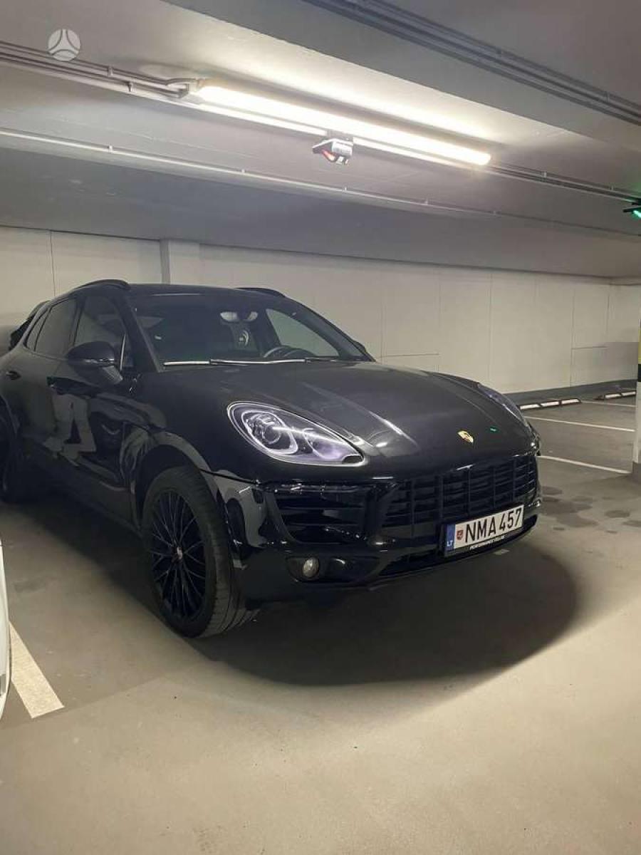 Melns Porsche Macan 2015 Viļņa, ar dzinēja tilpumu 3.00 L un nobraukumu 299 tūkst. km par 18450 €, foto 1 vietnē AUTOMOTO.COM.LV