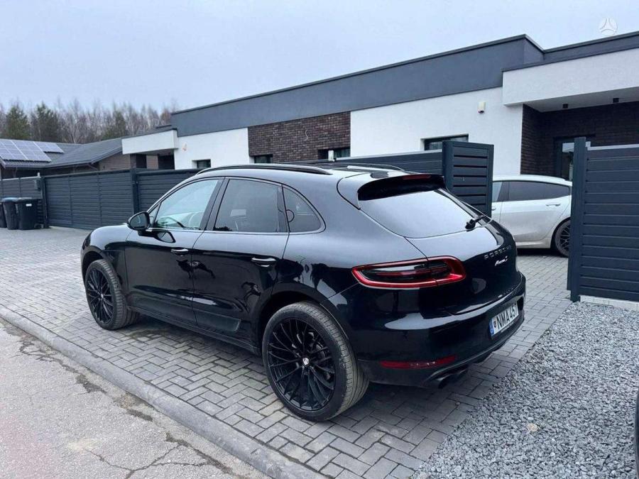 Melns Porsche Macan 2015 Viļņa, ar dzinēja tilpumu 3.00 L un nobraukumu 299 tūkst. km par 18450 €, foto 3 vietnē AUTOMOTO.COM.LV