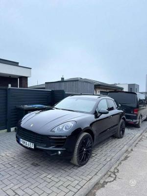 Melns Porsche Macan 2015 Viļņa, ar dzinēja tilpumu 3.00 L un nobraukumu 299 tūkst. km par 18450 €, foto 5 vietnē AUTOMOTO.COM.LV