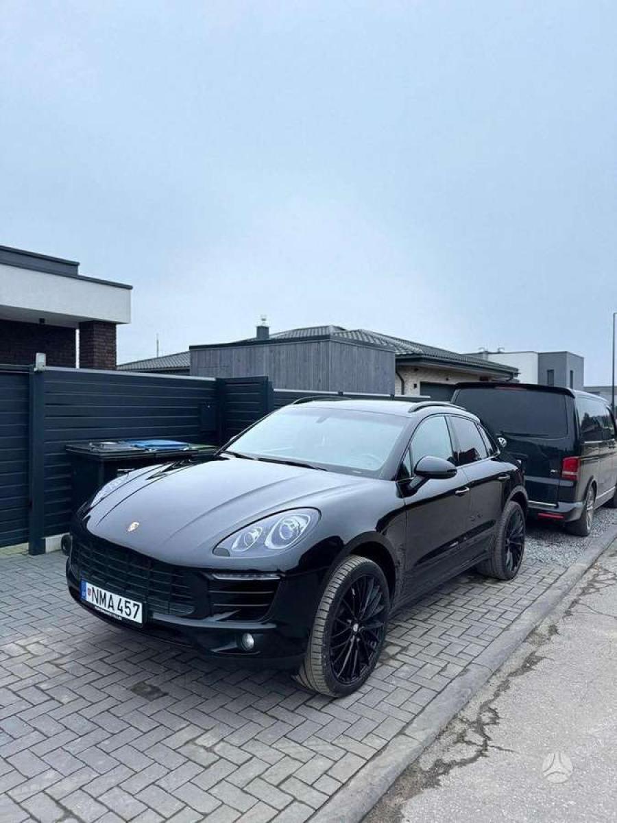 Melns Porsche Macan 2015 Viļņa, ar dzinēja tilpumu 3.00 L un nobraukumu 299 tūkst. km par 18450 €, foto 5 vietnē AUTOMOTO.COM.LV