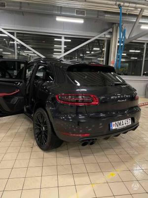 Melns Porsche Macan 2015 Viļņa, ar dzinēja tilpumu 3.00 L un nobraukumu 299 tūkst. km par 18450 €, foto 7 vietnē AUTOMOTO.COM.LV