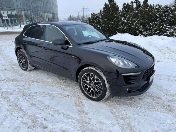 Melns Porsche Macan 2015 Šauļi, ar dzinēja tilpumu 2.97 L un nobraukumu 228 tūkst. km par 28000 €, foto 1 vietnē AUTOMOTO.COM.LV