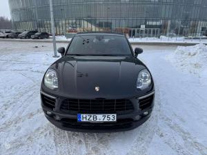 Melns Porsche Macan 2015 Šauļi, ar dzinēja tilpumu 2.97 L un nobraukumu 228 tūkst. km par 28000 €, foto 4 vietnē AUTOMOTO.COM.LV