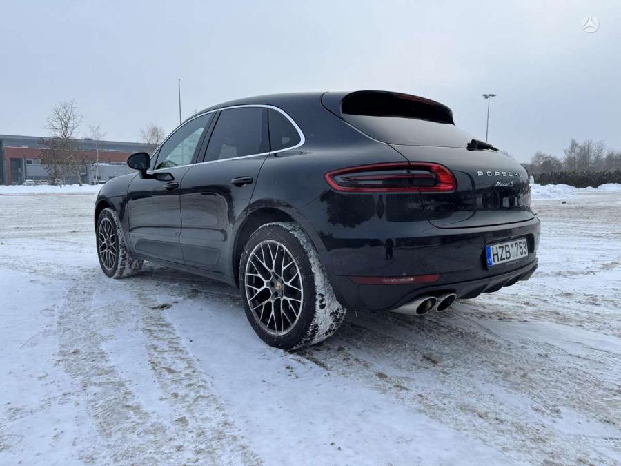 Melns Porsche Macan 2015 Šauļi, ar dzinēja tilpumu 2.97 L un nobraukumu 228 tūkst. km par 28000 €, foto 7 vietnē AUTOMOTO.COM.LV