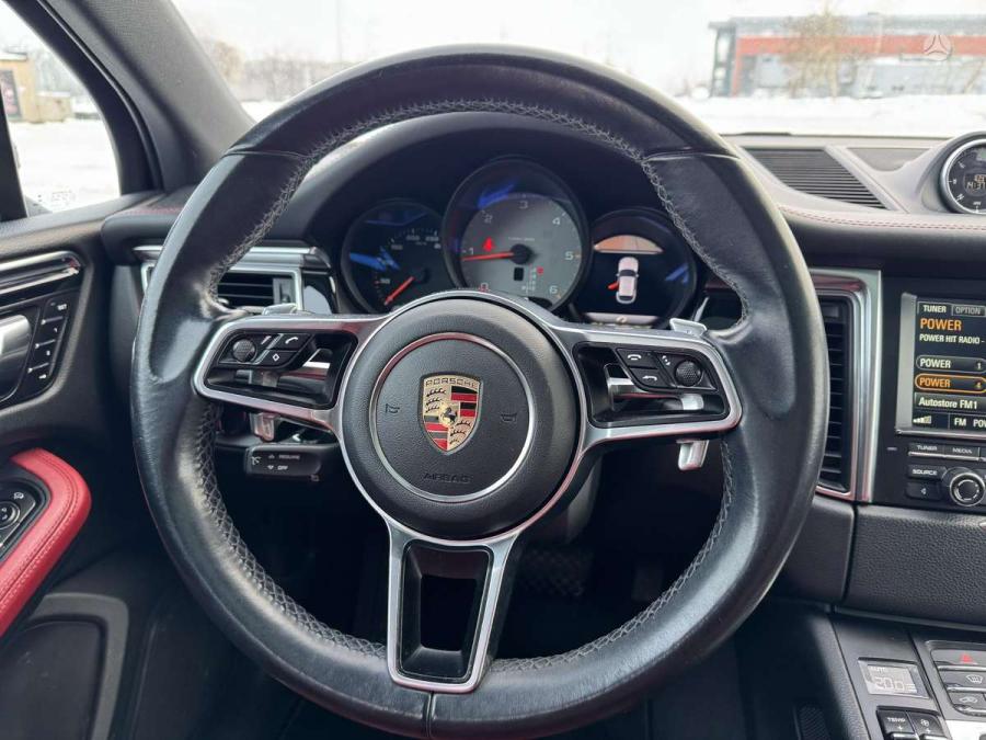 Melns Porsche Macan 2015 Šauļi, ar dzinēja tilpumu 2.97 L un nobraukumu 228 tūkst. km par 28000 €, foto 11 vietnē AUTOMOTO.COM.LV
