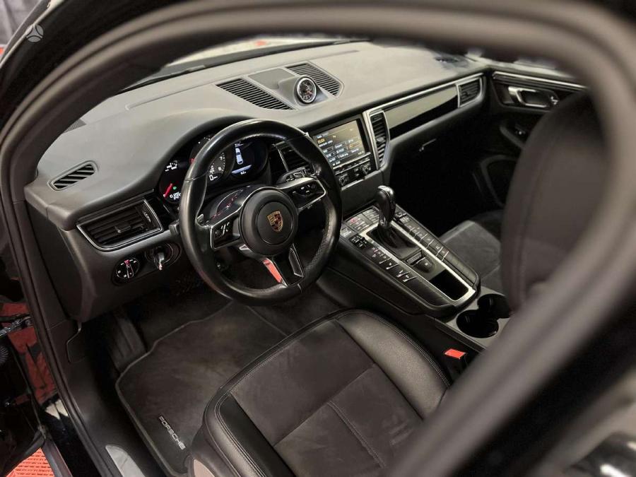 Melns Porsche Macan 2015 Viļņa, ar dzinēja tilpumu 3.00 L un nobraukumu 101 tūkst. km par 26490 €, foto 13 vietnē AUTOMOTO.COM.LV