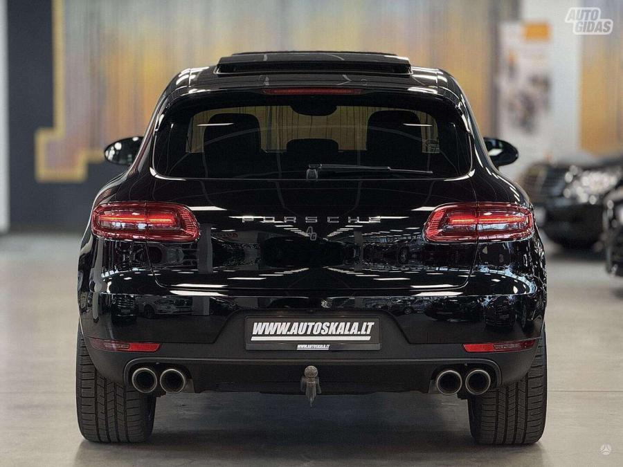 Melns Porsche Macan 2015 Klaipėda, ar dzinēja tilpumu 3.00 L un nobraukumu 196 tūkst. km par 24750 €, foto 4 vietnē AUTOMOTO.COM.LV