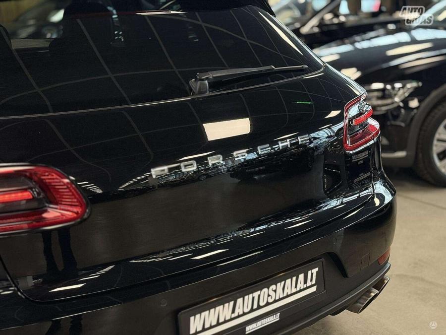 Melns Porsche Macan 2015 Klaipėda, ar dzinēja tilpumu 3.00 L un nobraukumu 196 tūkst. km par 24750 €, foto 15 vietnē AUTOMOTO.COM.LV