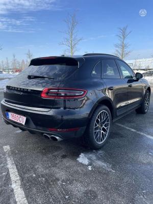 Melns Porsche Macan 2015 Pakruojis, ar dzinēja tilpumu 3.00 L un nobraukumu 199 tūkst. km par 12300 €, foto  vietnē AUTOMOTO.COM.LV