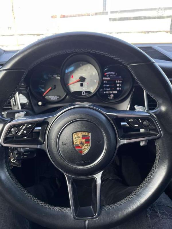 Melns Porsche Macan 2015 Pakruojis, ar dzinēja tilpumu 3.00 L un nobraukumu 199 tūkst. km par 12300 €, foto 2 vietnē AUTOMOTO.COM.LV
