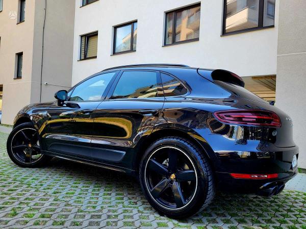Melns Porsche Macan 2015 Viļņa, ar dzinēja tilpumu 2.97 L un nobraukumu 137 tūkst. km par 26500 €, foto 3 vietnē AUTOMOTO.COM.LV
