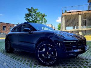Black Porsche Macan 2015 in Vilnius, with an engine capacity of 2.97 L and mileage of 137 thousand km for 26500 €, photo 6 on AUTOMOTO.COM.LV