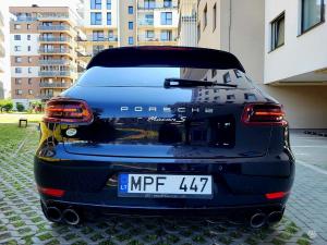 Black Porsche Macan 2015 in Vilnius, with an engine capacity of 2.97 L and mileage of 137 thousand km for 26500 €, photo 8 on AUTOMOTO.COM.LV