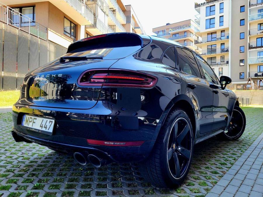 Black Porsche Macan 2015 in Vilnius, with an engine capacity of 2.97 L and mileage of 137 thousand km for 26500 €, photo 10 on AUTOMOTO.COM.LV