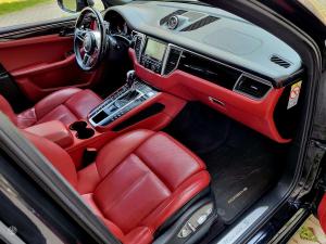 Black Porsche Macan 2015 in Vilnius, with an engine capacity of 2.97 L and mileage of 137 thousand km for 26500 €, photo 16 on AUTOMOTO.COM.LV