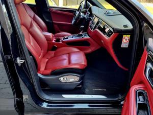 Black Porsche Macan 2015 in Vilnius, with an engine capacity of 2.97 L and mileage of 137 thousand km for 26500 €, photo 19 on AUTOMOTO.COM.LV