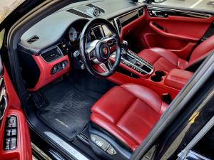 Black Porsche Macan 2015 in Vilnius, with an engine capacity of 2.97 L and mileage of 137 thousand km for 26500 €, photo 20 on AUTOMOTO.COM.LV