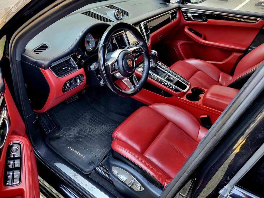 Black Porsche Macan 2015 in Vilnius, with an engine capacity of 2.97 L and mileage of 137 thousand km for 26500 €, photo 20 on AUTOMOTO.COM.LV