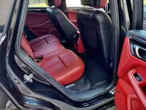 Black Porsche Macan 2015 in Vilnius, with an engine capacity of 2.97 L and mileage of 137 thousand km for 26500 €, photo 21 on AUTOMOTO.COM.LV