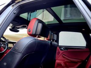 Black Porsche Macan 2015 in Vilnius, with an engine capacity of 2.97 L and mileage of 137 thousand km for 26500 €, photo 25 on AUTOMOTO.COM.LV