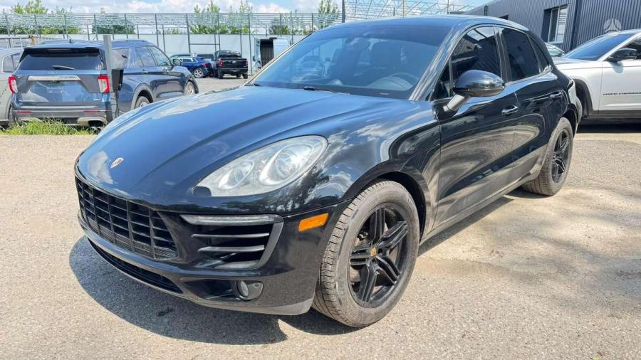 Black Porsche Macan 2015 in Ukmerge, with an engine capacity of 3.00 L and mileage of 244 thousand km for 14990 €, photo 10 on AUTOMOTO.COM.LV