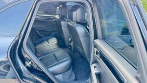 Black Porsche Macan 2015 in Ukmerge, with an engine capacity of 3.00 L and mileage of 244 thousand km for 14990 €, photo 15 on AUTOMOTO.COM.LV