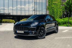 Black Porsche Macan 2015 in Vilnius, with an engine capacity of 3.00 L and mileage of 157 thousand km for 27000 €, photo  on AUTOMOTO.COM.LV