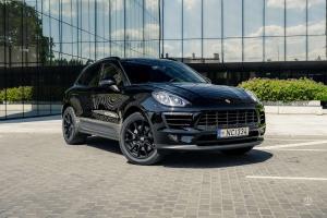 Black Porsche Macan 2015 in Vilnius, with an engine capacity of 3.00 L and mileage of 157 thousand km for 27000 €, photo 9 on AUTOMOTO.COM.LV