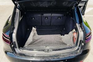 Black Porsche Macan 2015 in Vilnius, with an engine capacity of 3.00 L and mileage of 157 thousand km for 27000 €, photo 24 on AUTOMOTO.COM.LV