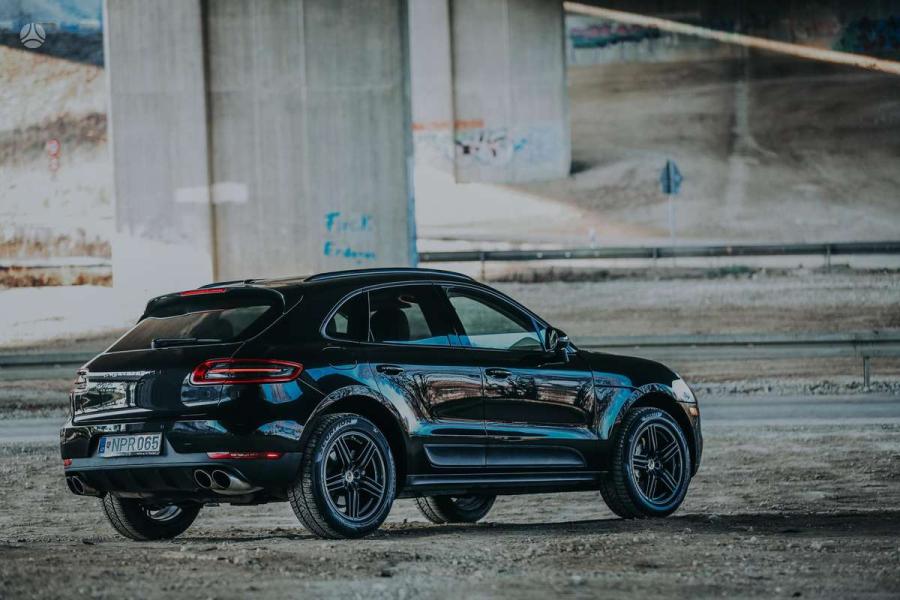Melns Porsche Macan 2015 Šauļi, ar dzinēja tilpumu 3.00 L un nobraukumu 150 tūkst. km par 20499 €, foto 3 vietnē AUTOMOTO.COM.LV
