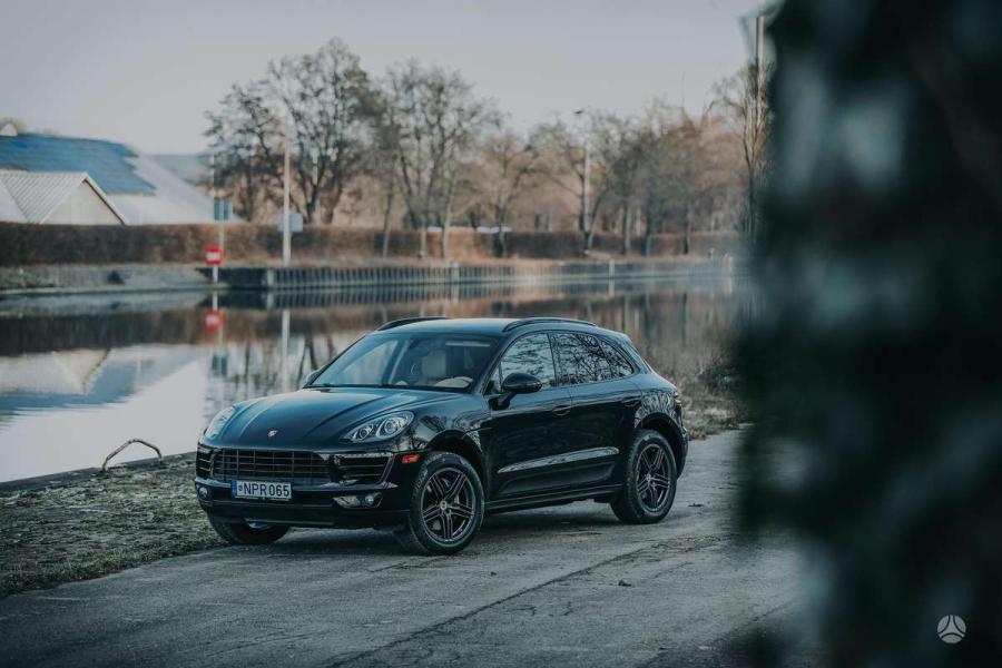 Melns Porsche Macan 2015 Šauļi, ar dzinēja tilpumu 3.00 L un nobraukumu 150 tūkst. km par 20499 €, foto 4 vietnē AUTOMOTO.COM.LV