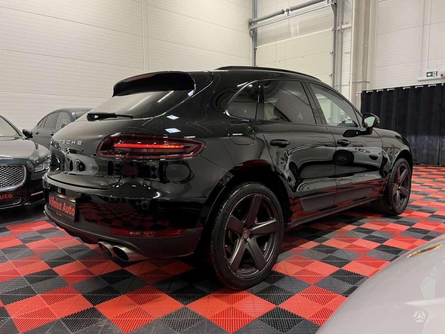 Melns Porsche Macan 2015 Viļņa, ar dzinēja tilpumu 3.00 L un nobraukumu 101 tūkst. km par 25500 €, foto 5 vietnē AUTOMOTO.COM.LV