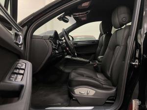 Melns Porsche Macan 2015 Viļņa, ar dzinēja tilpumu 3.00 L un nobraukumu 101 tūkst. km par 25500 €, foto 13 vietnē AUTOMOTO.COM.LV