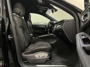 Melns Porsche Macan 2015 Viļņa, ar dzinēja tilpumu 3.00 L un nobraukumu 101 tūkst. km par 25500 €, foto 18 vietnē AUTOMOTO.COM.LV