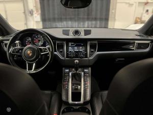 Melns Porsche Macan 2015 Viļņa, ar dzinēja tilpumu 3.00 L un nobraukumu 101 tūkst. km par 25500 €, foto 20 vietnē AUTOMOTO.COM.LV