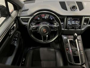 Melns Porsche Macan 2015 Viļņa, ar dzinēja tilpumu 3.00 L un nobraukumu 101 tūkst. km par 25500 €, foto 21 vietnē AUTOMOTO.COM.LV