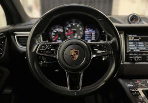 Melns Porsche Macan 2015 Viļņa, ar dzinēja tilpumu 3.00 L un nobraukumu 101 tūkst. km par 25500 €, foto 22 vietnē AUTOMOTO.COM.LV