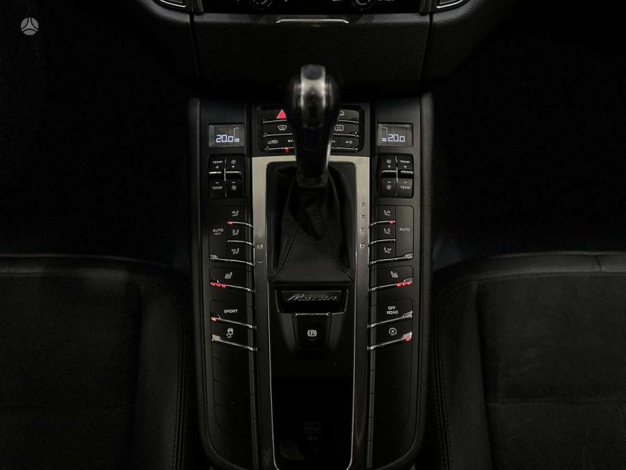 Melns Porsche Macan 2015 Viļņa, ar dzinēja tilpumu 3.00 L un nobraukumu 101 tūkst. km par 25500 €, foto 25 vietnē AUTOMOTO.COM.LV