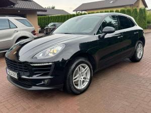 Black Porsche Macan 2015 in Utena, with an engine capacity of 2.97 L and mileage of 310 thousand km for 17300 €, photo  on AUTOMOTO.COM.LV