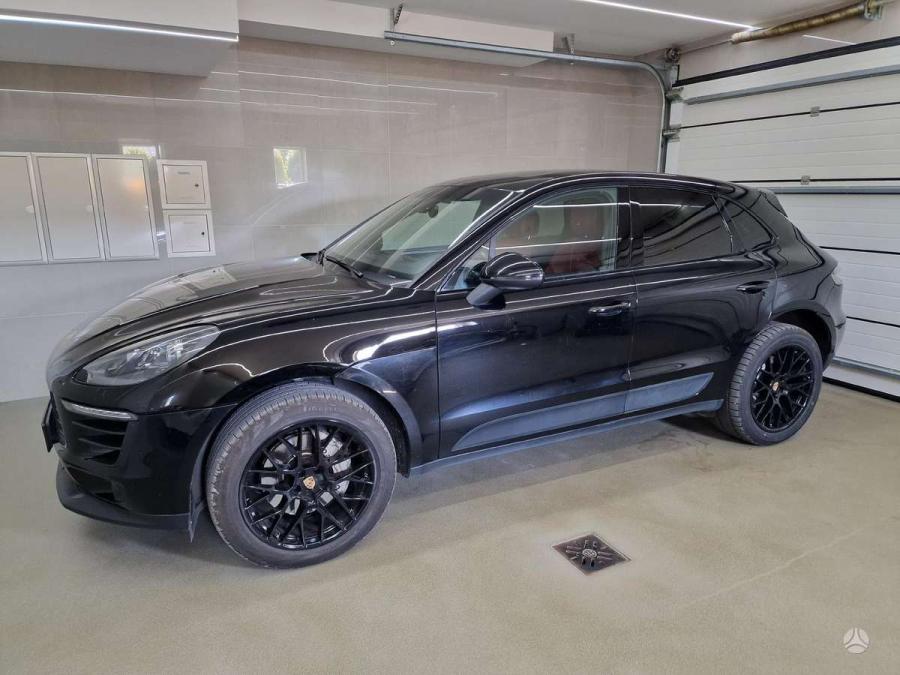 Melns Porsche Macan 2016 Vilkaviškis, ar dzinēja tilpumu 3.00 L un nobraukumu 139 tūkst. km par 25599 €, foto 1 vietnē AUTOMOTO.COM.LV