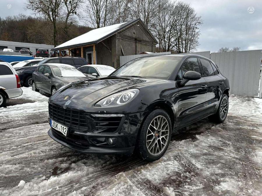 Melns Porsche Macan 2016 Vilkaviškis, ar dzinēja tilpumu 3.00 L un nobraukumu 139 tūkst. km par 25599 €, foto 22 vietnē AUTOMOTO.COM.LV