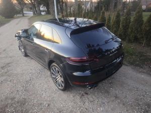 Black Porsche Macan 2016 in Telschi, with an engine capacity of 3.60 L and mileage of 151 thousand km for 17800 €, photo 11 on AUTOMOTO.COM.LV