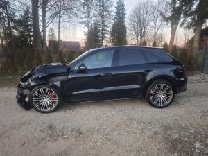 Black Porsche Macan 2016 in Telschi, with an engine capacity of 3.60 L and mileage of 151 thousand km for 17800 €, photo 12 on AUTOMOTO.COM.LV