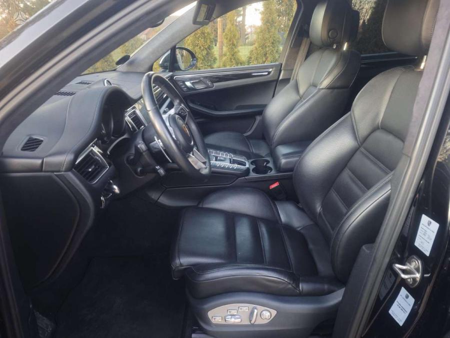 Black Porsche Macan 2016 in Telschi, with an engine capacity of 3.60 L and mileage of 151 thousand km for 17800 €, photo 17 on AUTOMOTO.COM.LV