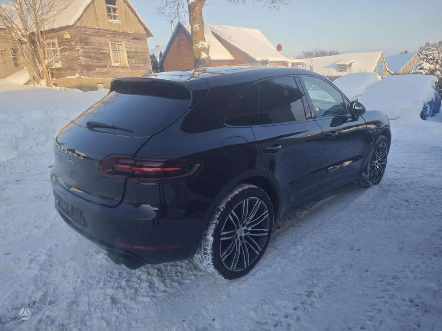 Melns Porsche Macan 2016 Telšiai, ar dzinēja tilpumu 3.60 L un nobraukumu 154 tūkst. km par 16900 €, foto 4 vietnē AUTOMOTO.COM.LV