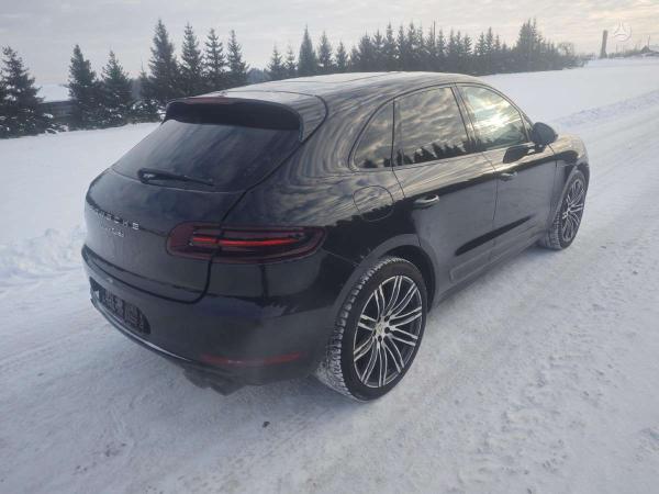 Melns Porsche Macan 2016 Telšiai, ar dzinēja tilpumu 3.60 L un nobraukumu 151 tūkst. km par 16700 €, foto 2 vietnē AUTOMOTO.COM.LV