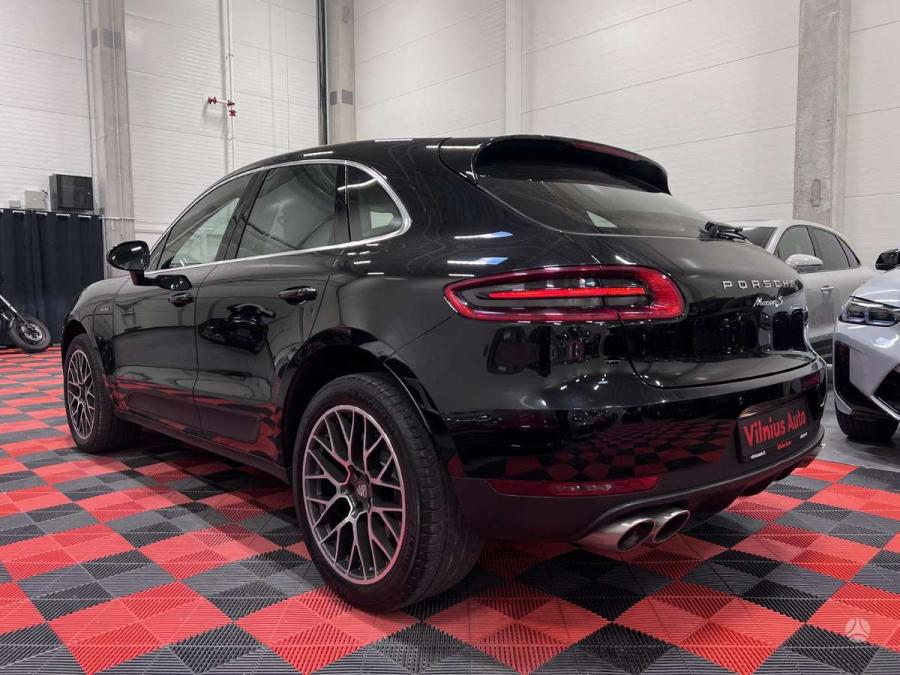 Melns Porsche Macan 2016 Viļņa, ar dzinēja tilpumu 2.97 L un nobraukumu 194 tūkst. km par 21500 €, foto 6 vietnē AUTOMOTO.COM.LV
