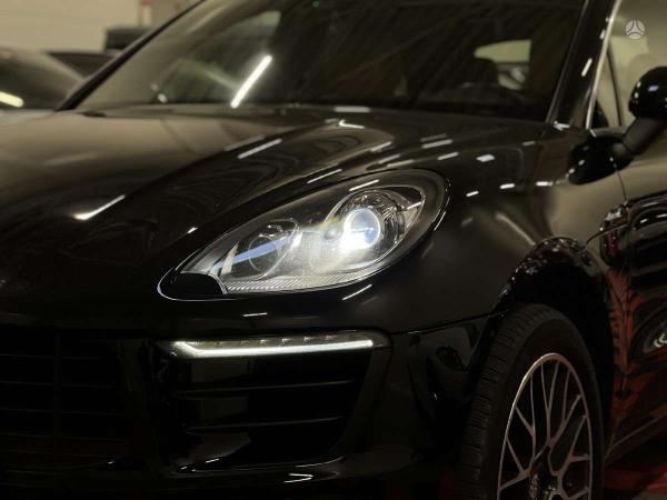 Melns Porsche Macan 2016 Viļņa, ar dzinēja tilpumu 2.97 L un nobraukumu 194 tūkst. km par 21500 €, foto 8 vietnē AUTOMOTO.COM.LV