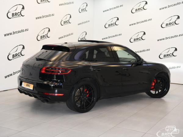 Melns Porsche Macan 2016 Avižieniai, ar dzinēja tilpumu 3.00 L un nobraukumu 147 tūkst. km par 23900 €, foto 2 vietnē AUTOMOTO.COM.LV