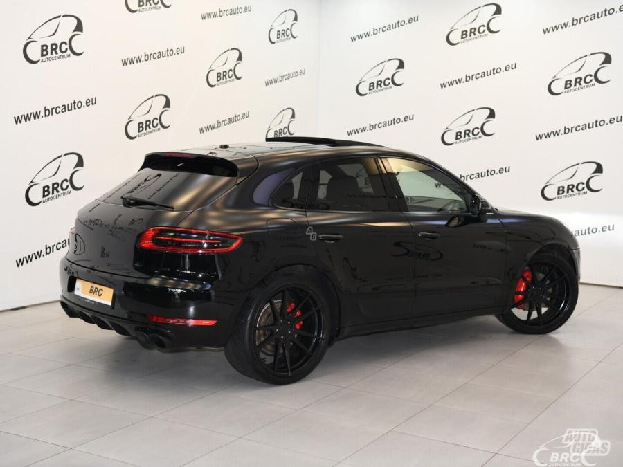 Melns Porsche Macan 2016 Avižieniai, ar dzinēja tilpumu 3.00 L un nobraukumu 147 tūkst. km par 23900 €, foto 2 vietnē AUTOMOTO.COM.LV